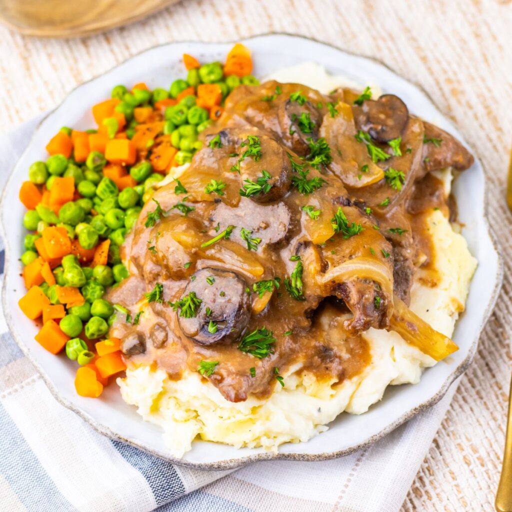 25 Retro Dinner Recipes from the 60s